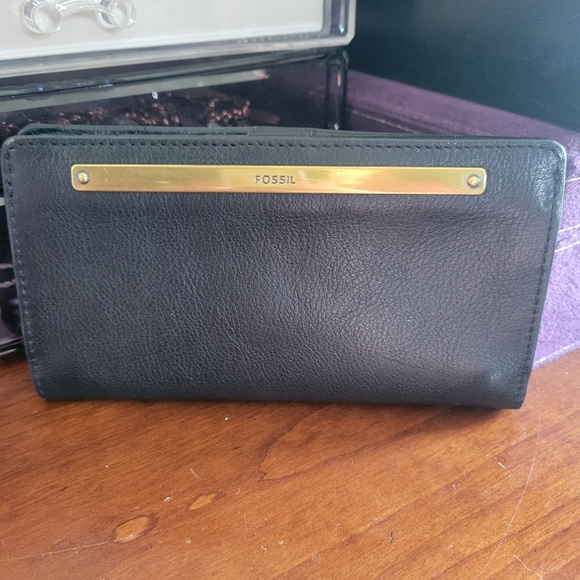 Fossil | Bags | Fossil Nwt Wallet | Poshmark